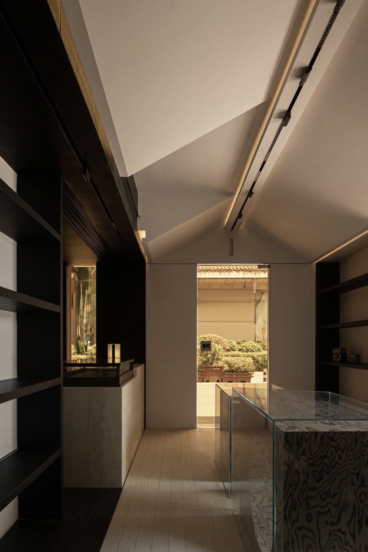 YinjiSpace - Paper Water Design x Sheji Boutique